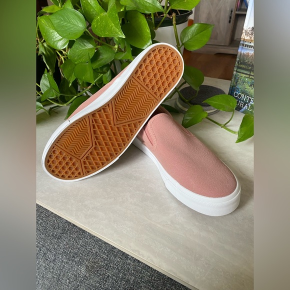 Hash bubbie | Shoes | Nwt Hash Bubbie Womens Suede Pink Slip On Suede ...